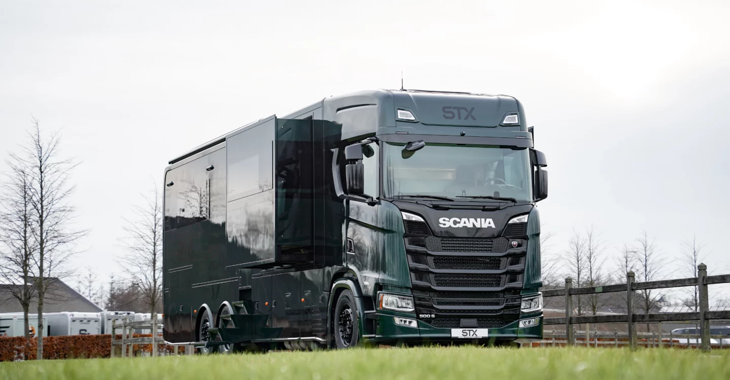 STX Motorhomes - Let Passion drive your Journey mit STX Motorhomes