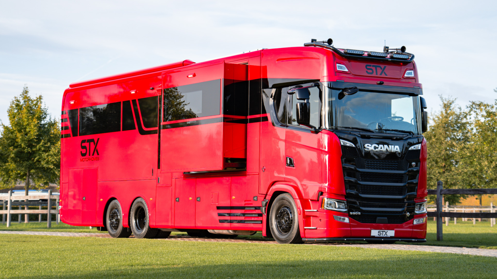 STX Scania 3 Pop-Out/304 - STX Motorhomes